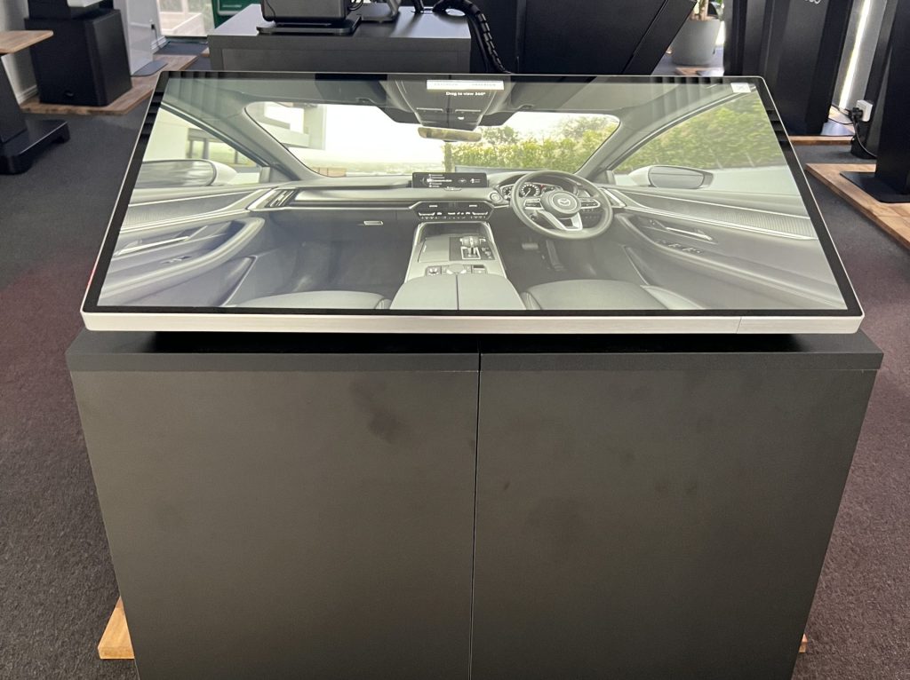 32″ Countertop Touch Screen Kiosk Landscape | KIO320-WEDGE